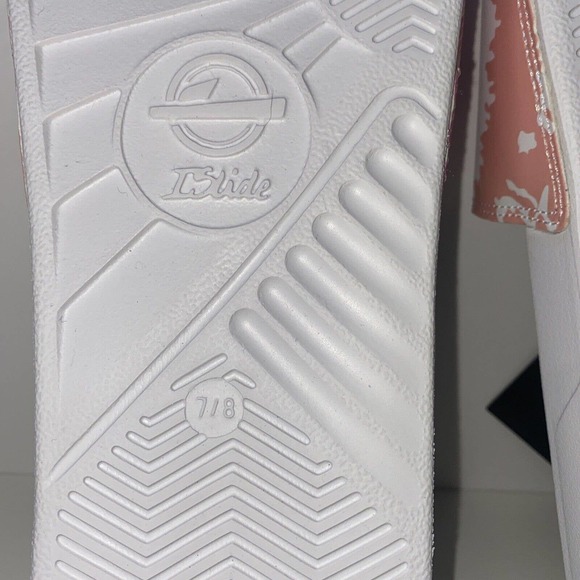 ISlide | Shoes | Nba Los Angeles Lakers Team Logo Slides Flip Flop ...